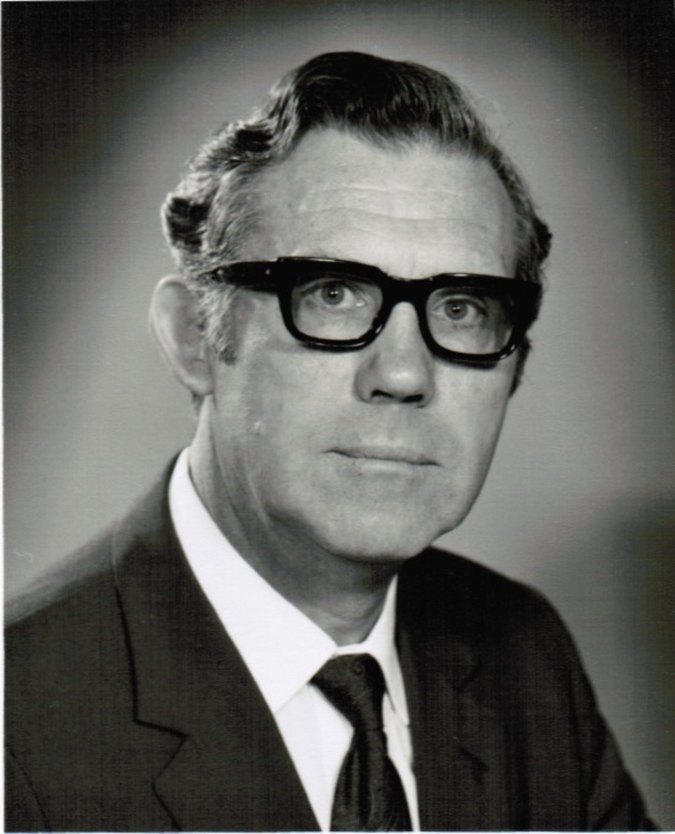 ESDA | Vince, Ronald Arthur (1917–2009)