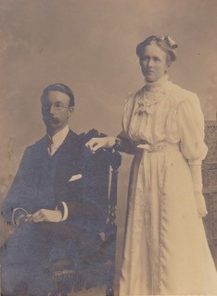 ESDA | Howse, Henry Thomas (1876–1951) and Edith Boucher (Hill) (1877–1957)