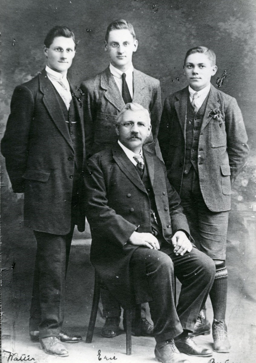 ESDA | Johanson, Eric John (1899–1999) and Nettie Roberta (Hare) (1899–1981)