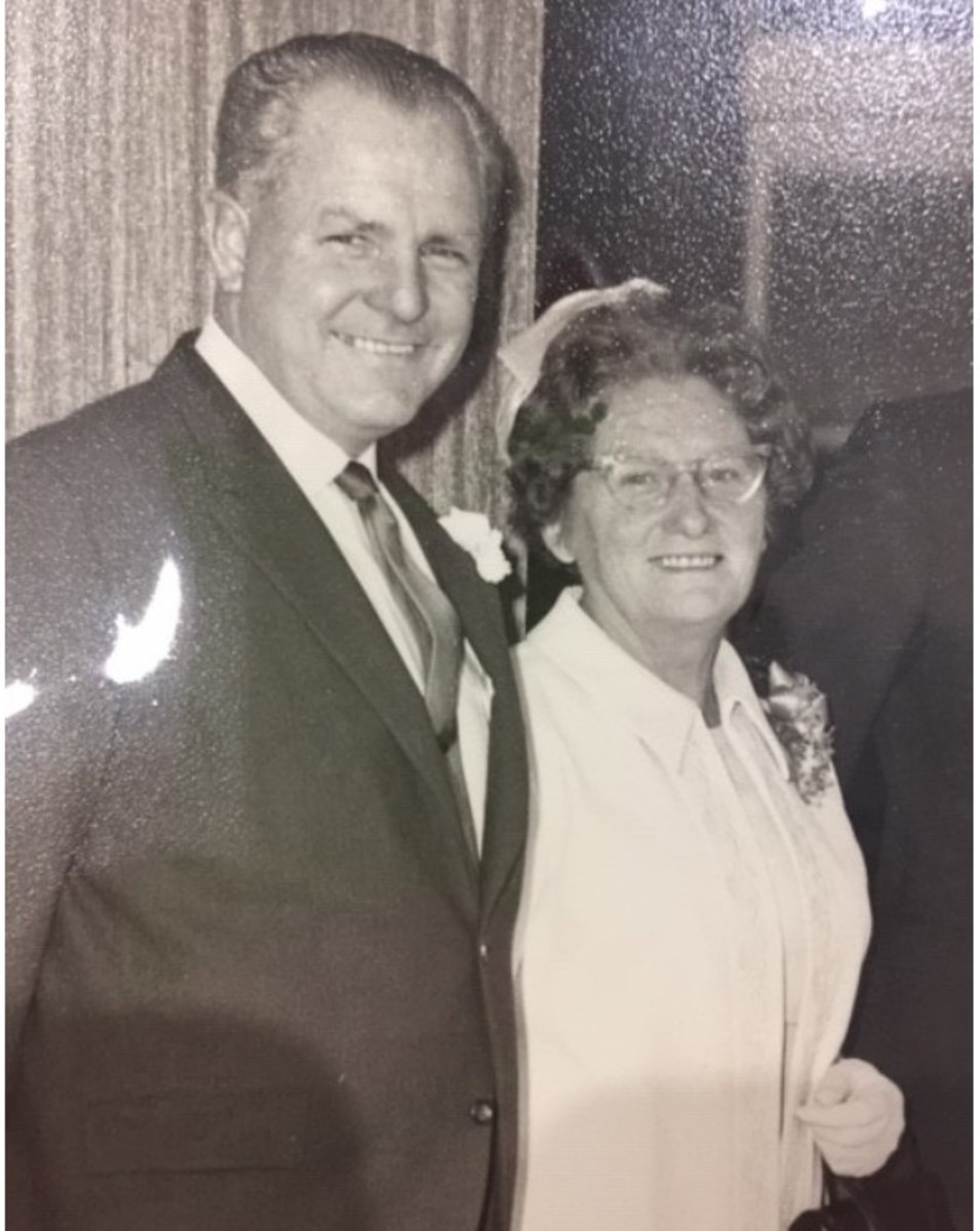 ESDA | Hawkes, Lester Norval (1923–2017) and Freda May (Tiller) (1921–2014)