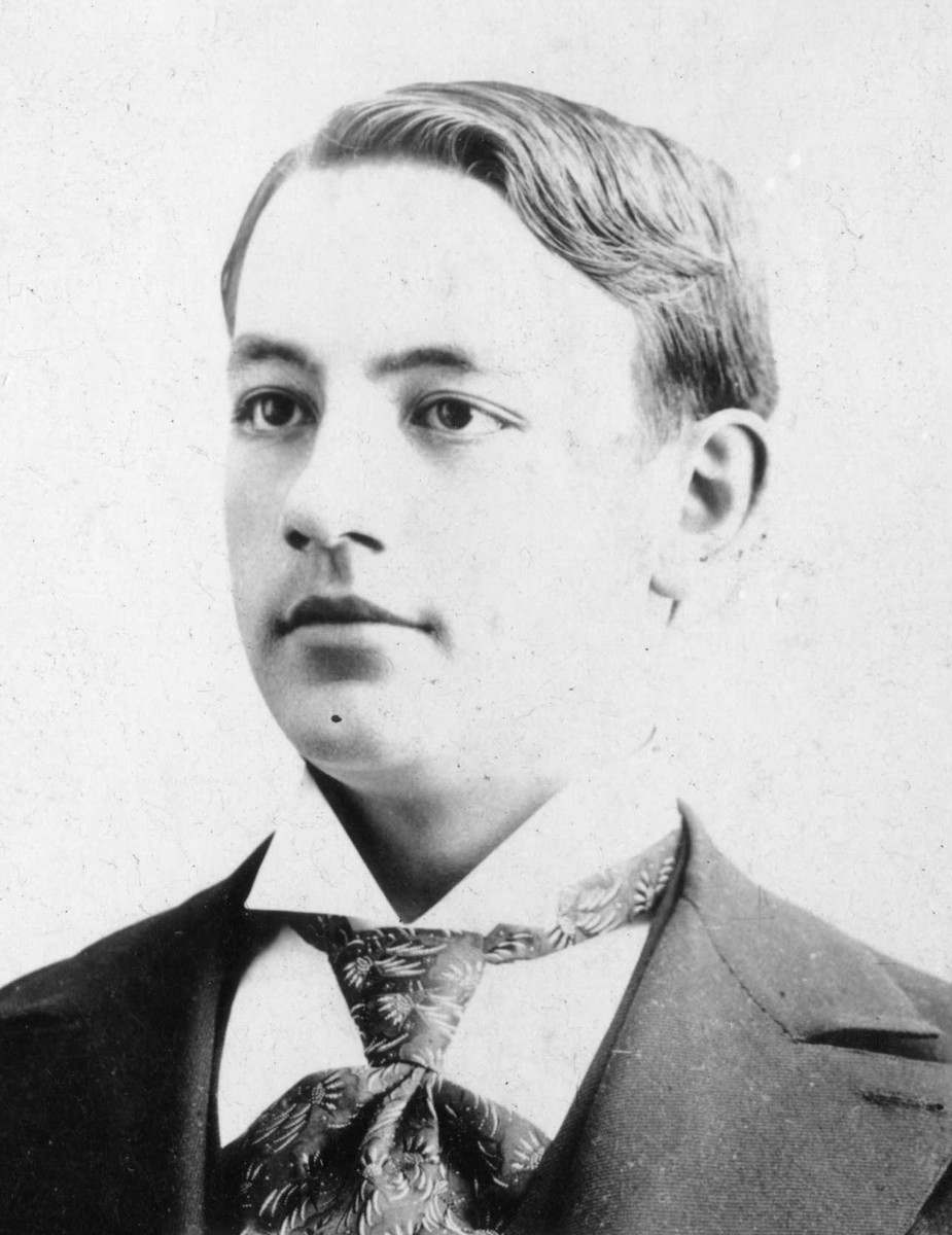 ESDA | James, Judson Spray (1879–1965) and Minnie Louise (Smith) (1874–?)