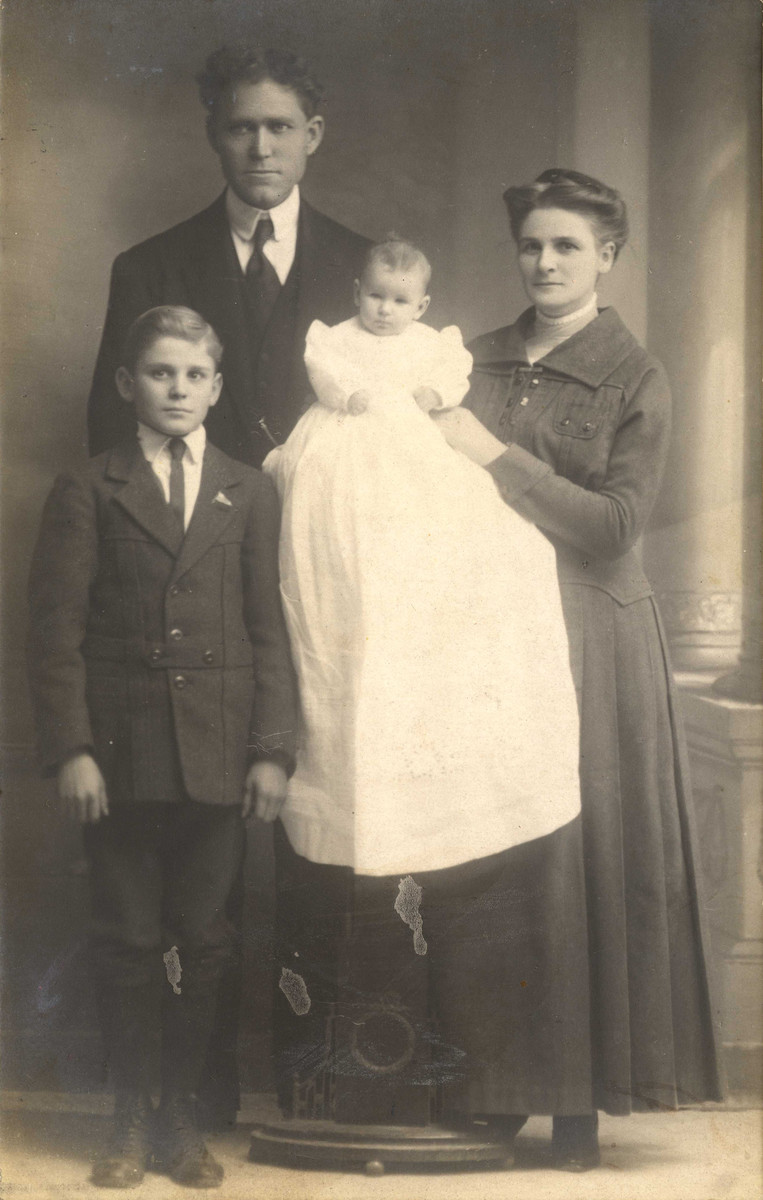 ESDA | Bond, Frank Starr (1877‒1924)