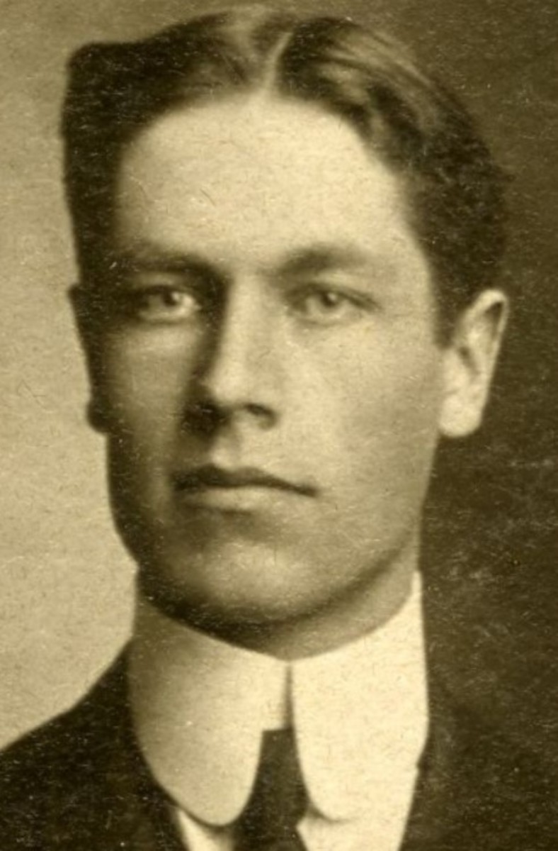 ESDA | Vollmer, Henry Walter (1881–1981) and Marion May Wilber (1899–1988)