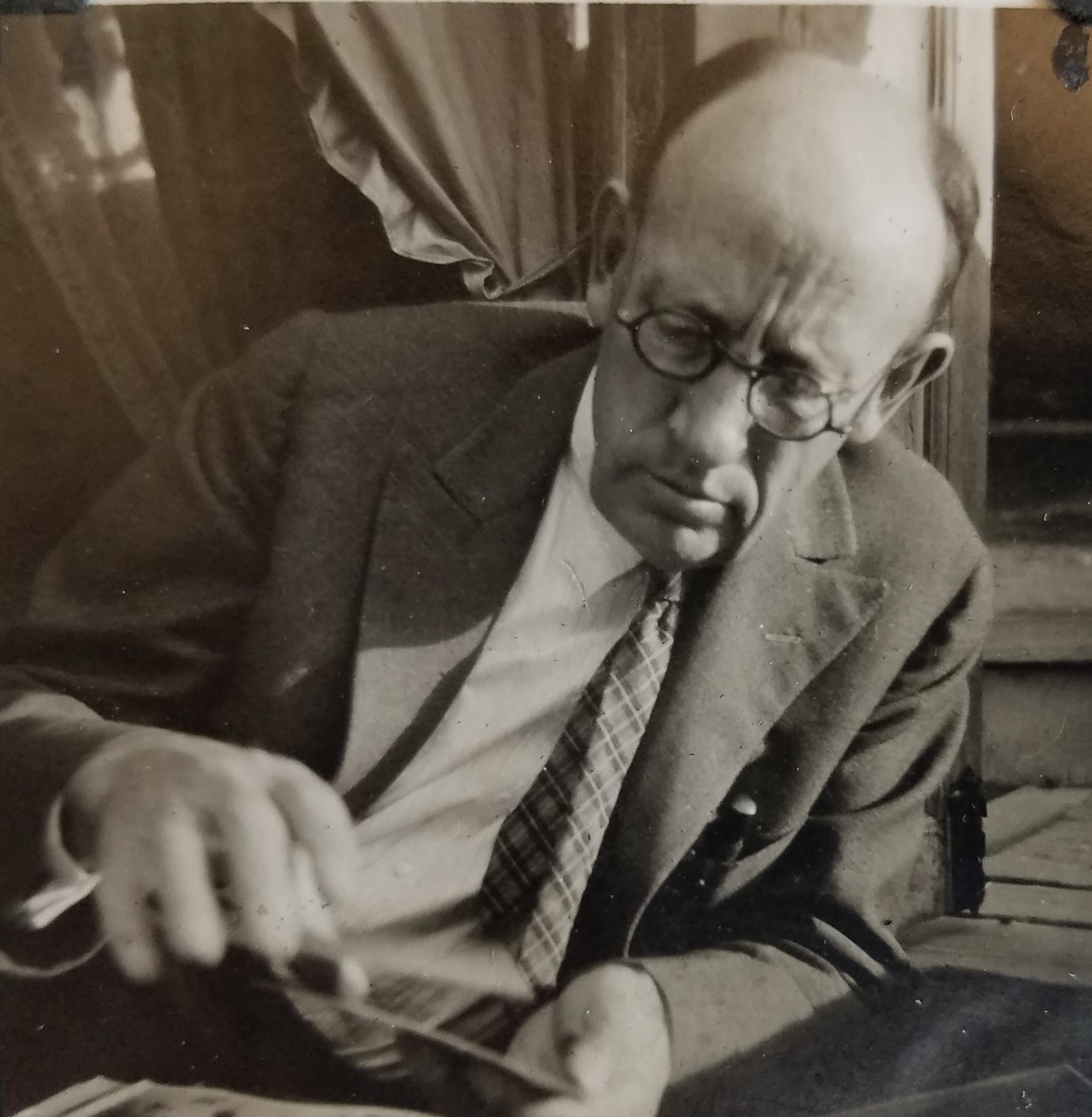 ESDA | James, Judson Spray (1879–1965) and Minnie Louise (Smith) (1874–?)