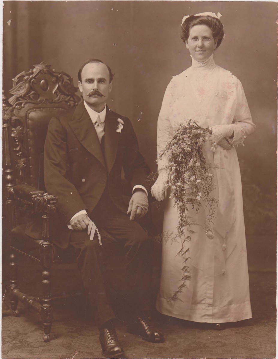 ESDA | Hellestrand, Oscar Vincent (1886–1973) and Ella Louise (Sharp ...