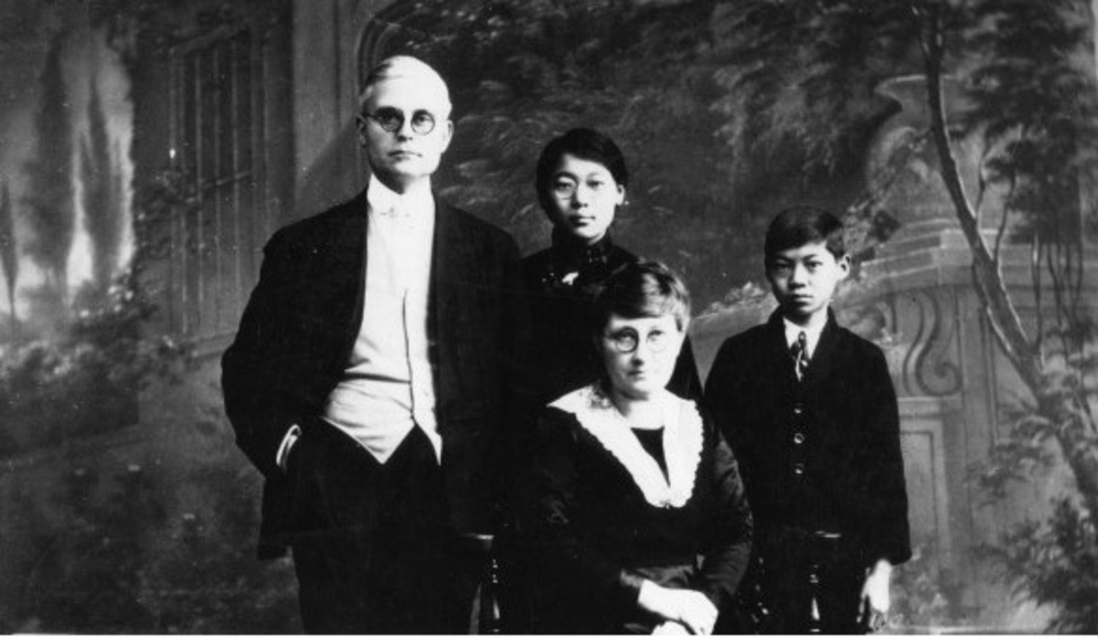 ESDA | Selmon, Bertha Eugenia (Loveland) (1877–1949) and Arthur ...