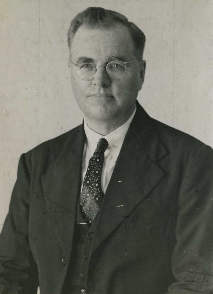 ESDA | Lowry, Gentry G. (1884–1942) and Bertha (1886–1975)