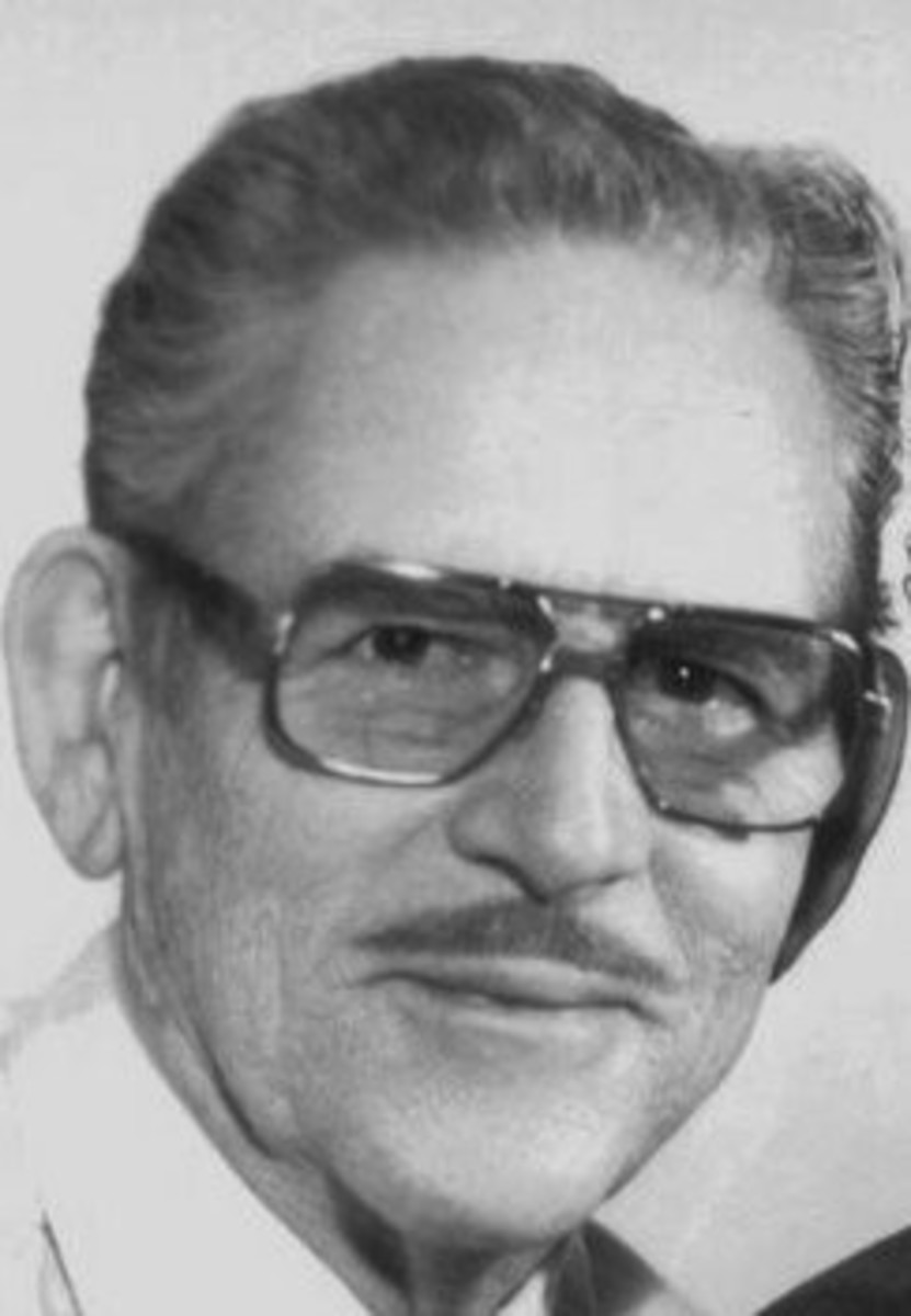 ESDA | Waddell, Ralph Forest (1907–1985) and Ellen Naomi (Dick) (1912–2015)