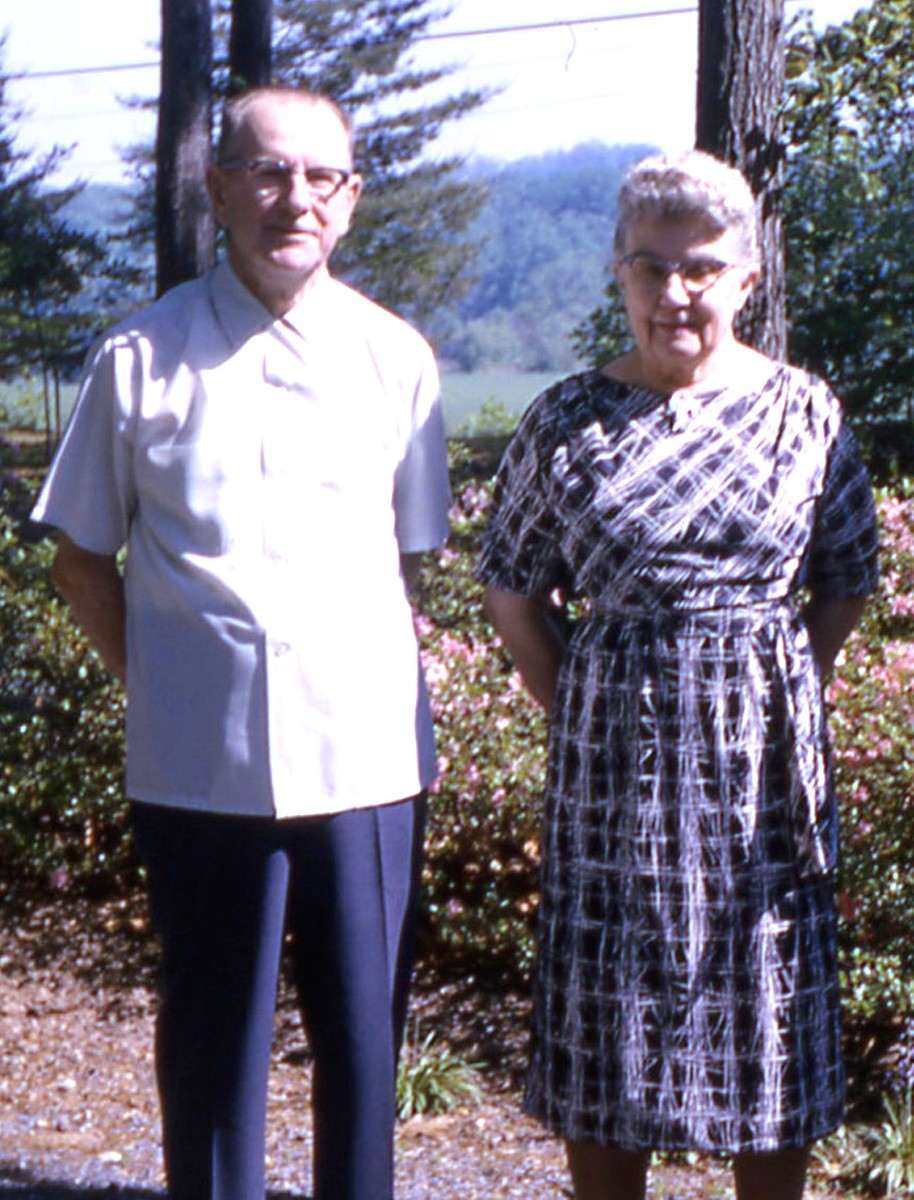 ESDA | Loasby, Roland Eugene (1890–1974) and Berenice M. (1891–1984)