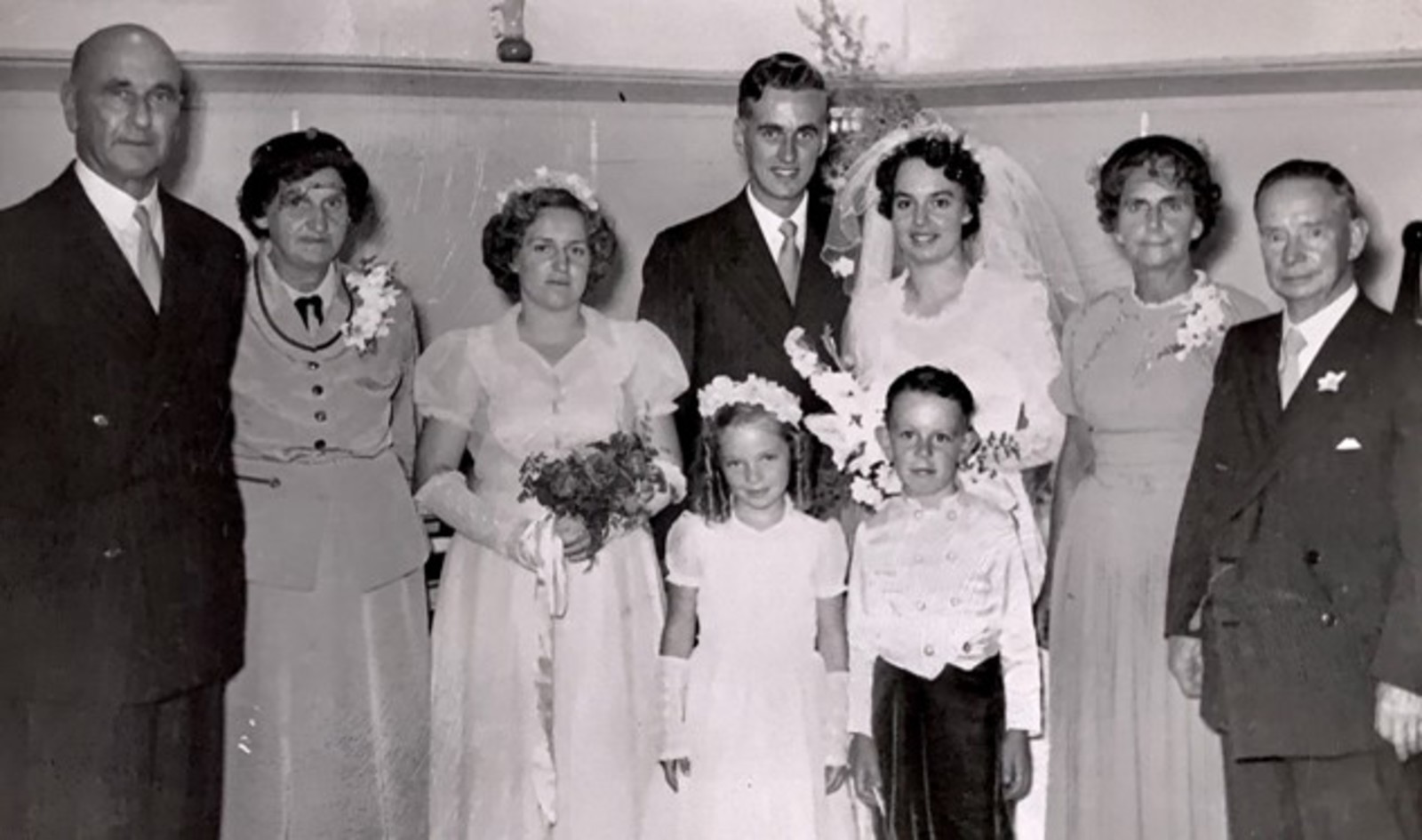 ESDA | Hills, Desmond Basil (1932–2020) and Ruth Eleanor Baxter (1933–2014)