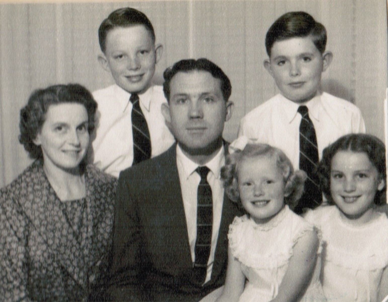 ESDA | Vince, Ronald Arthur (1917–2009)