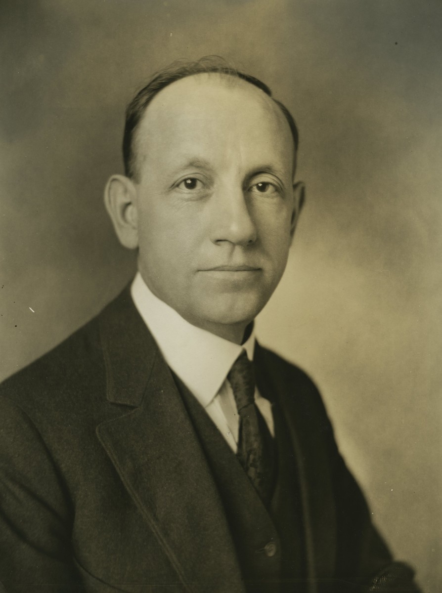 ESDA | James, Judson Spray (1879–1965) and Minnie Louise (Smith) (1874–?)