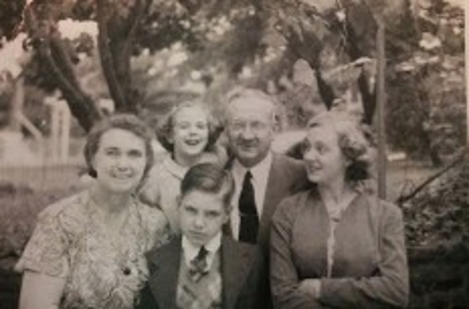 ESDA | Johanson, Eric John (1899–1999) and Nettie Roberta (Hare) (1899–1981)