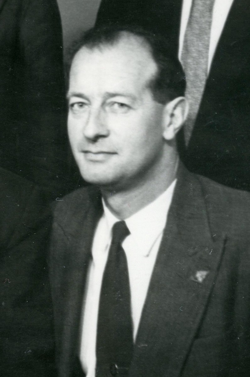 ESDA | Gilmore, Laurence Annison (1921–2003)