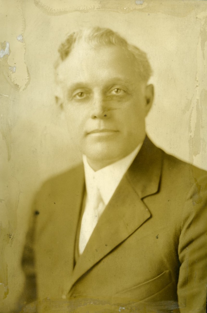 ESDA | Wells, George Washington (1870–1948)