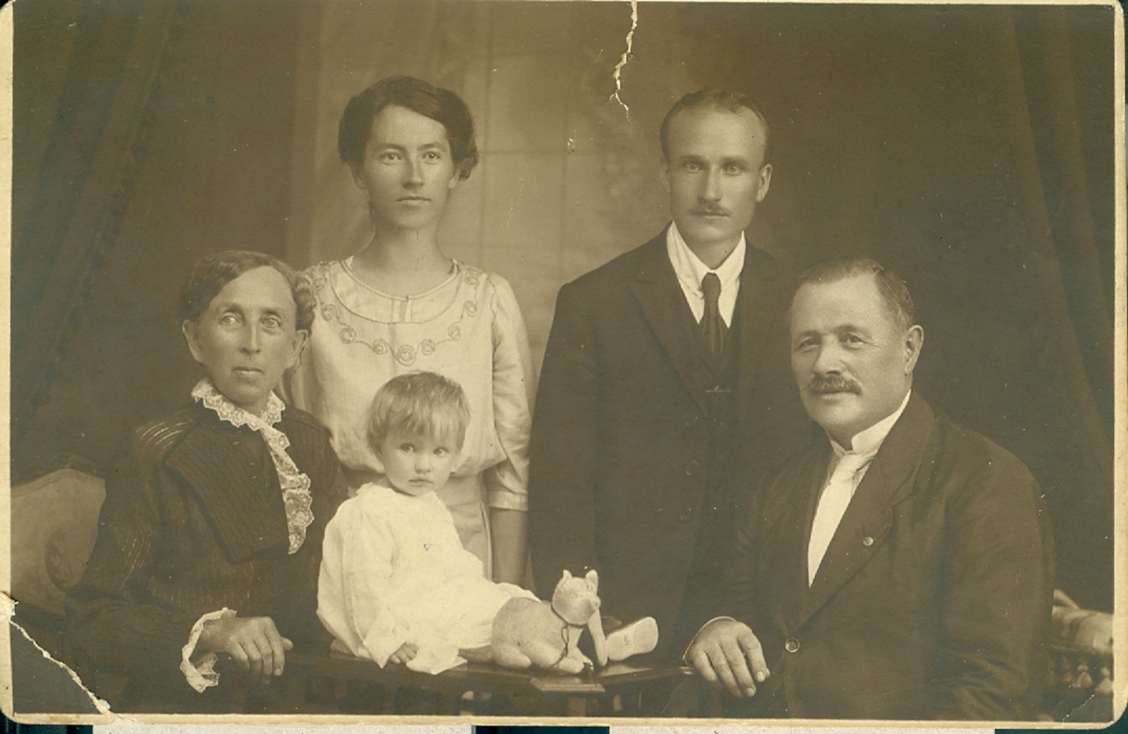 ESDA | Spies, Isadora Read (1857–1937)