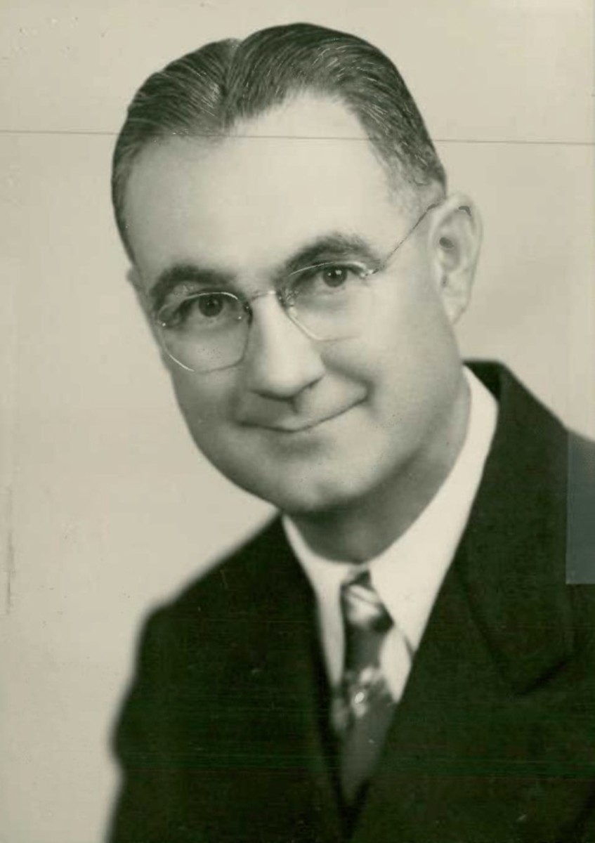 ESDA | Hare, Eric Burnham (1894–1982) and Agnes (Fulton) (1893–1983)